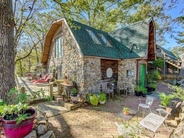 108 Cedar Point Rd, Hot Springs, AR 71913