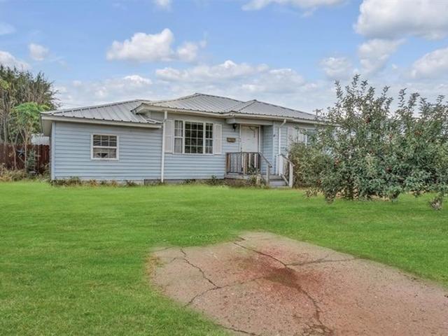108 Central Dr, Sayre, OK 73662