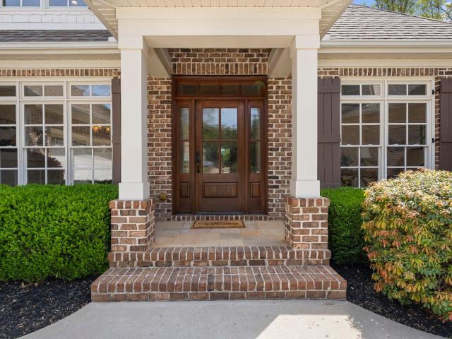 108 Charleston Oak Lane