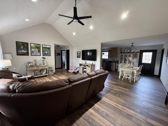 108 Checker Ln