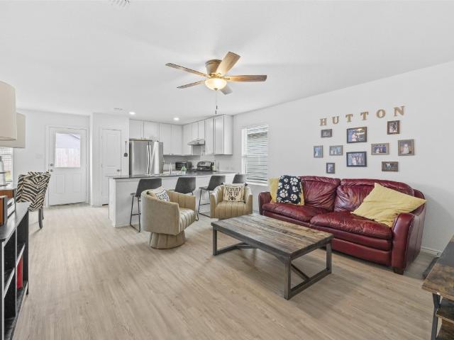 108 Ciarans Xing, Fredericksburg, TX 78624 | MLS #7850 | Compass
