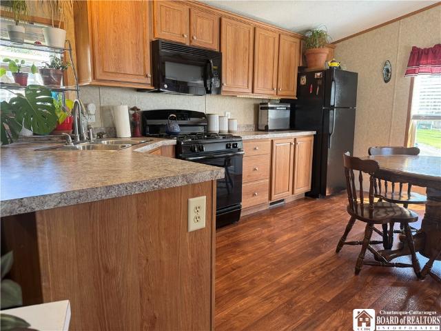 108 Circle Greenhurst Village Dr