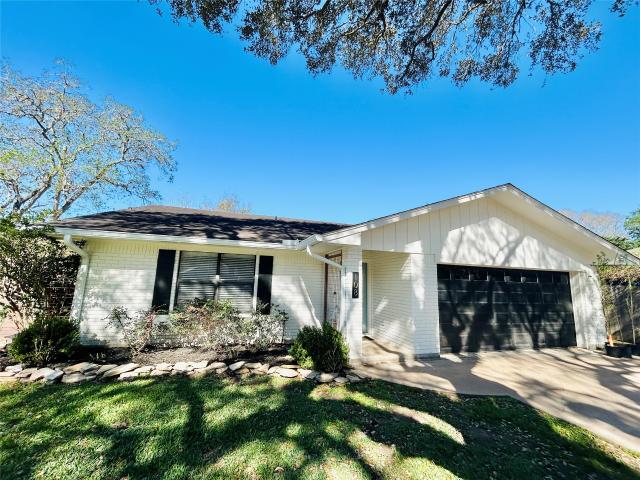 108 Creek Bend Ln, Columbus, TX 78934 | MLS #56234 | Compass