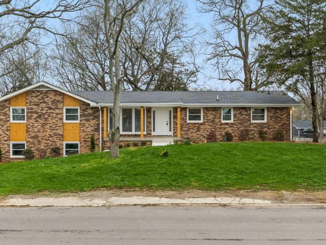 108 Crestmont Dr