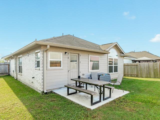 108 Cullen St, Angleton, TX 77515 | MLS #83856