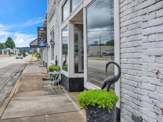 108 Cumberland St E