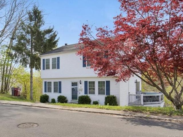 108 Aetna St, Naugatuck, CT 06770