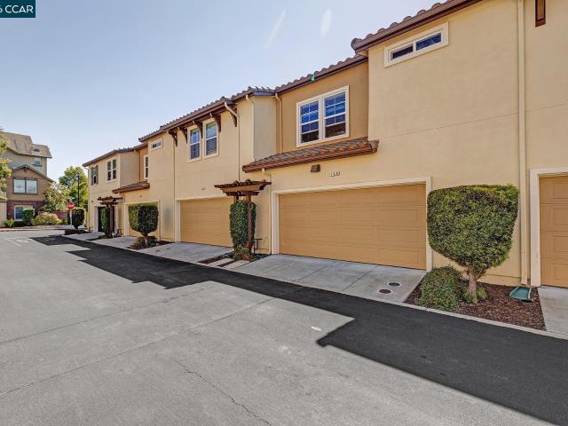 108 Arcangel Way
