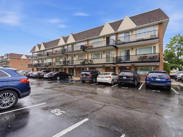 108 Atlantic Ave Apt 37, Lynbrook, NY 11563