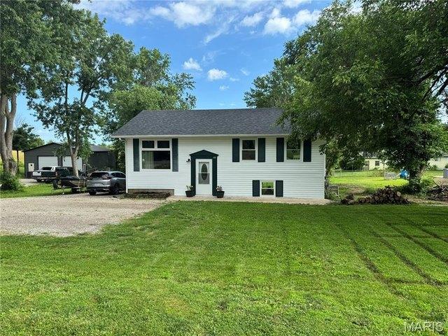 108 Bartley Ln, Fulton, MO 65251
