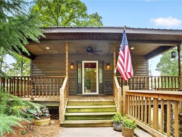 108 Beach Dr, New London, NC 28127