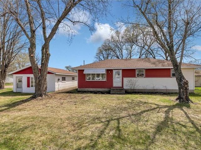 108 Birch St E, Saint Joseph, MN 56374