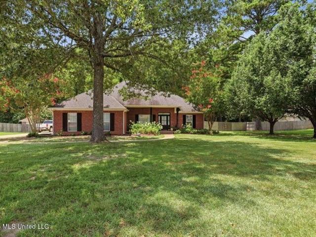 108 Bluebird Cv, Brandon, MS 39042