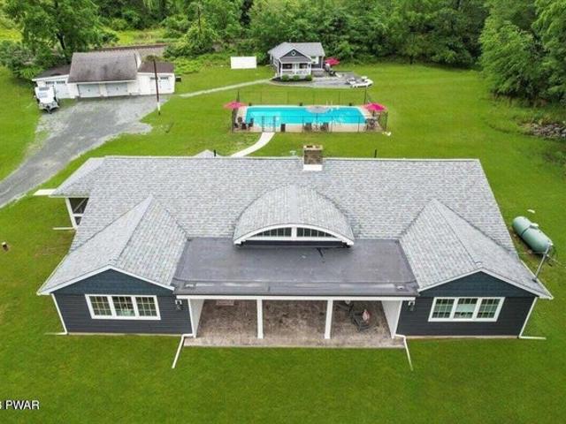 108 Bluestone Blvd, Millrift, PA 18340