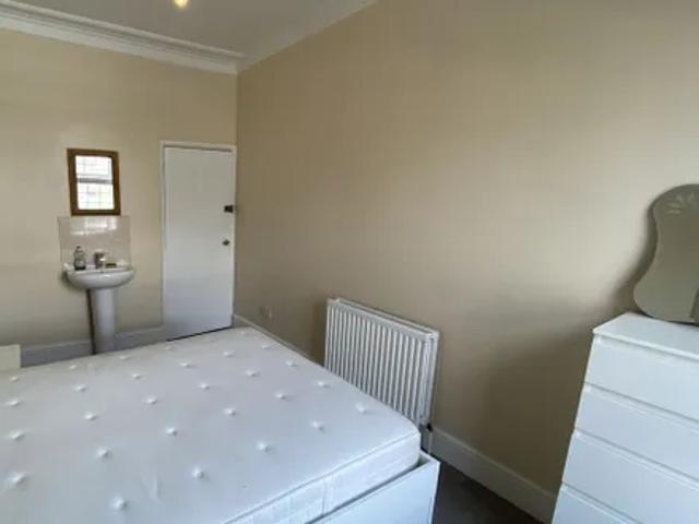 108 Blackheath Road, London, SE13 7QR, United Kingdom | Room for rent #167580971 | Rentberry