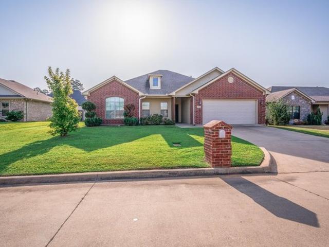 108 Brookway Ln, Longview, TX 75604