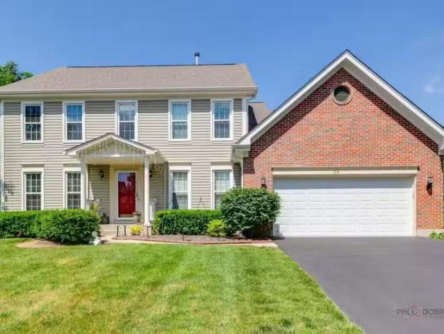 108 Brook Hill Lane, Vernon Hills, IL 60061