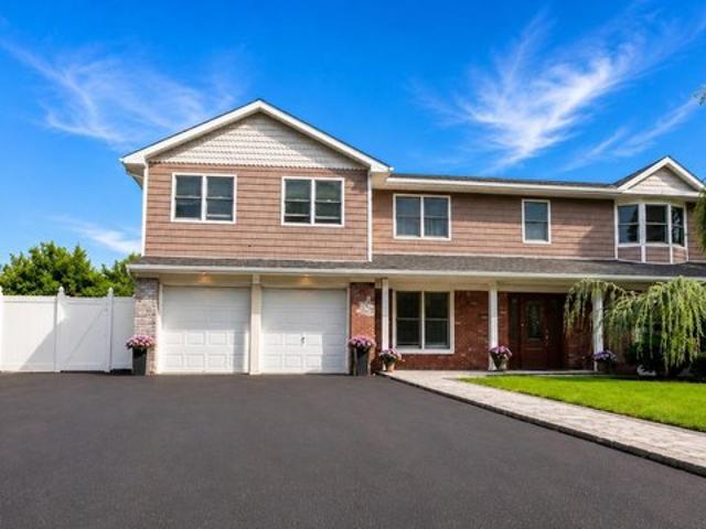 108 Burr Rd, East Northport, NY 11731