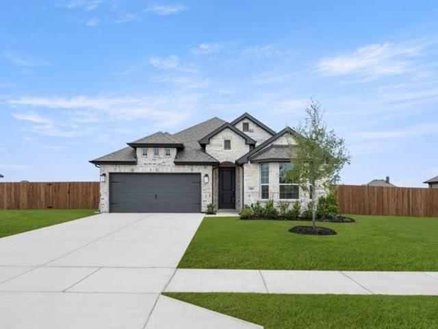 108 Golden Jackal Ct, Godley, TX 76044