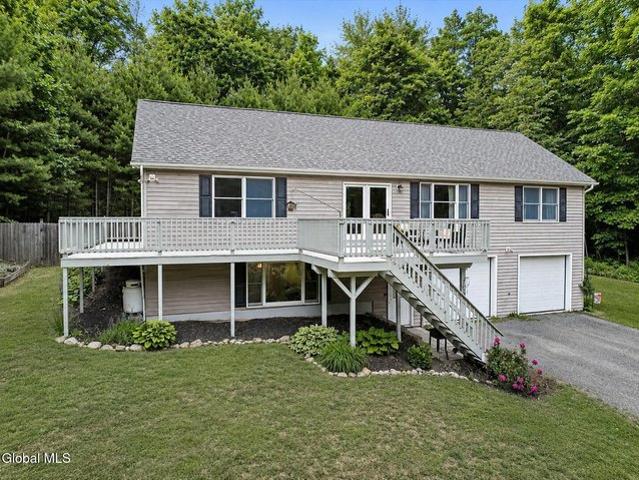 108 Glenwild Rd, Middle Grove, NY 12850