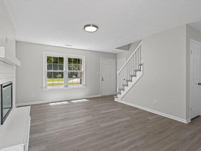 108 Gregory DR
