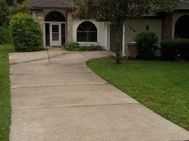 108 Greentree Ln, Yalaha, FL 34797