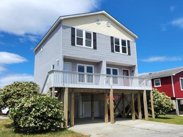 108 Greenville Ave, Carolina Beach, NC 28428