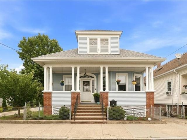 108 Daniel Ave, Providence, RI 02909