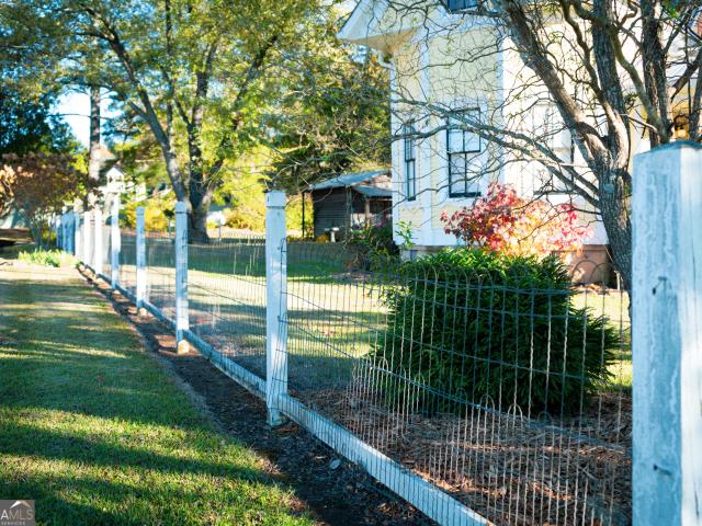 108 E Underwood Street