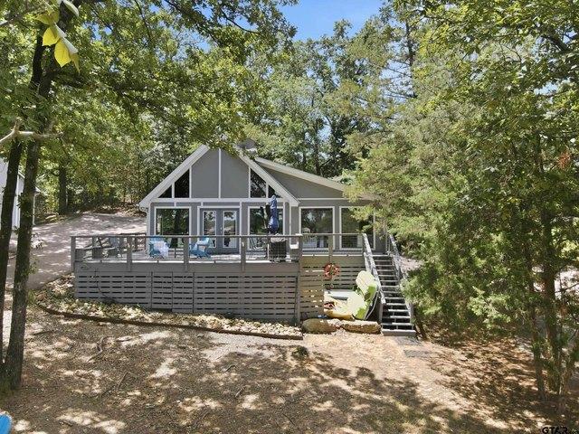 108 E Barker Creek Dr, Scroggins, TX 75480