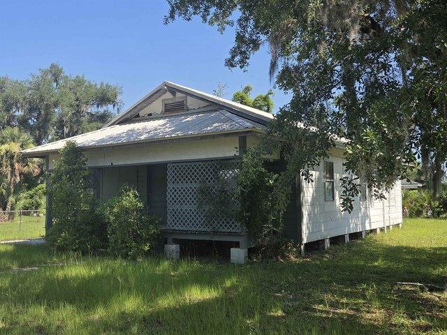 108 E Elm St, Perry, FL 32347