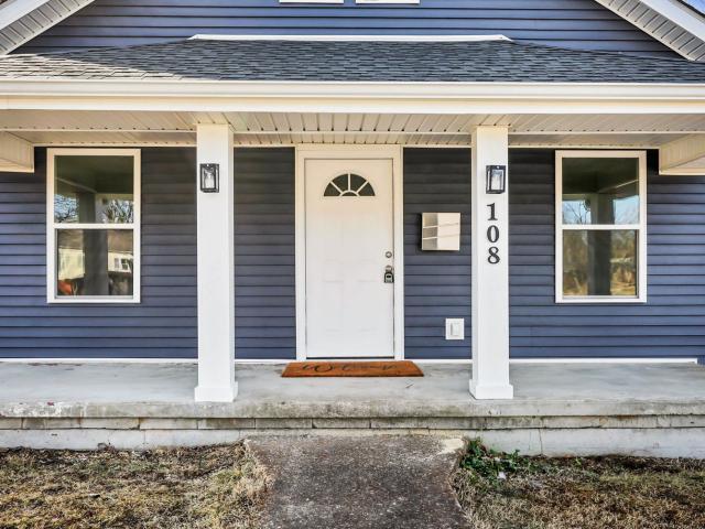 108 E Green St