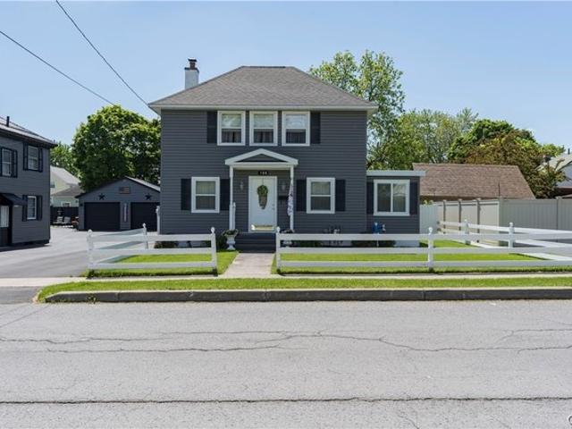 108 E Hoard St, Watertown, NY 13601