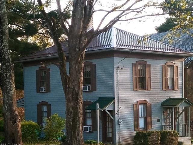 108 E Main St, Deersville, OH 44693