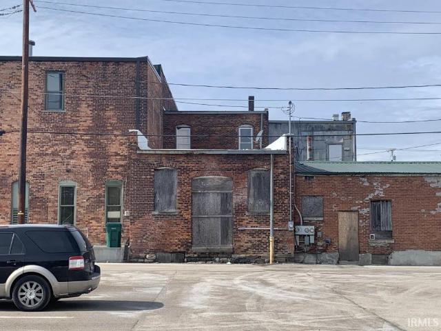 108 E Oak Street