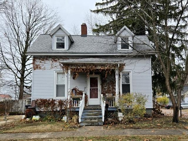 108 E Oregon St, Urbana, IL 61801