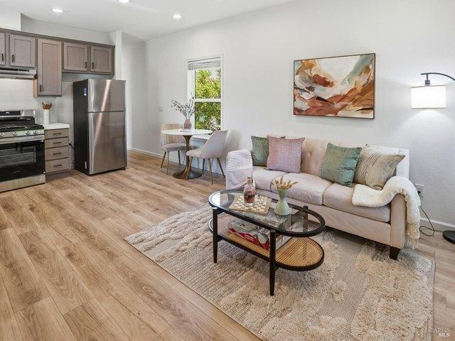 108 Ensenada Dr, Novato, CA 94949