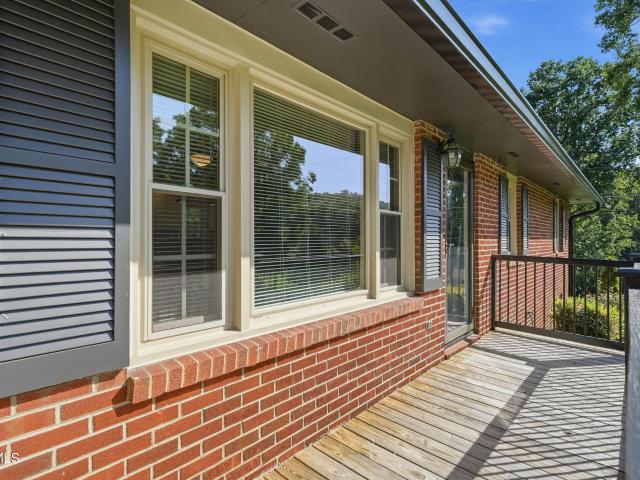 108 Eauclair Street