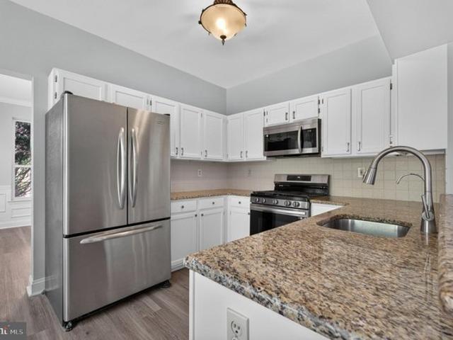 108 Equestrian Ln, Schwenksville, PA 19473