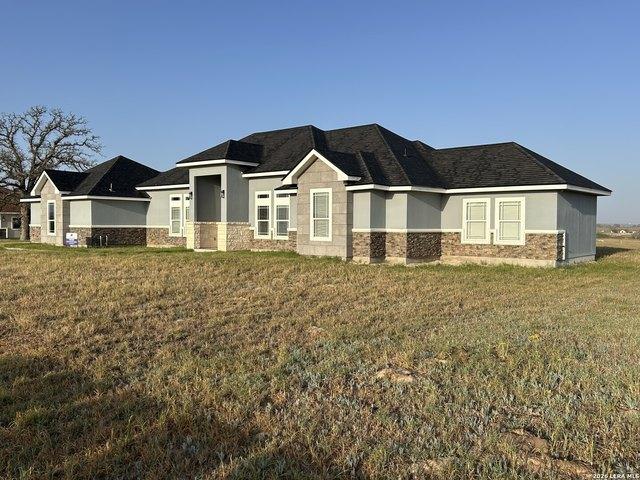 108 Estates Dr, La Vernia, TX 78121