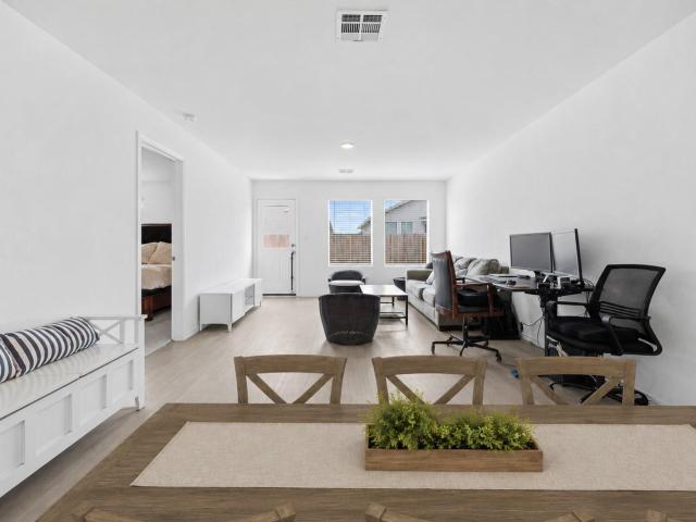 108 Evening Glow Dr
