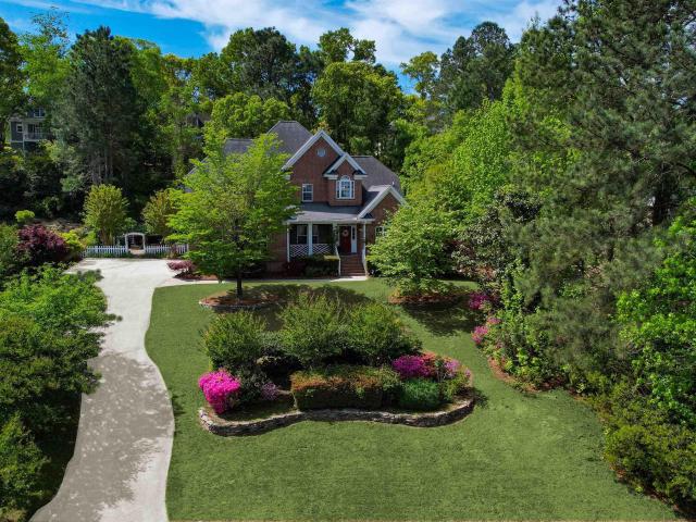 108 Fallen Oak Drive