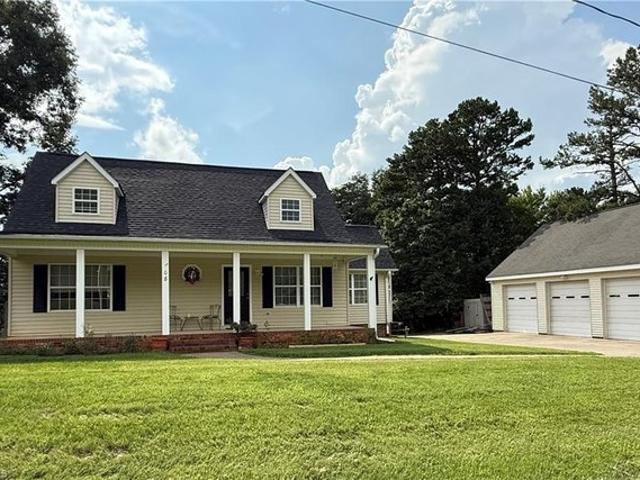 108 King Arthur Dr, King, NC 27021