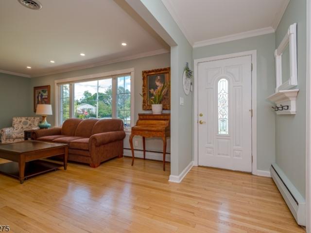 108 Howard Ave