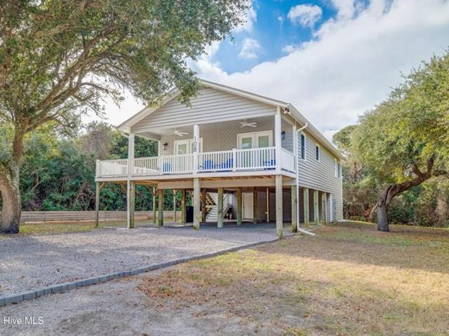 108 Hoffman Beach Rd, Salter Path, NC 28512