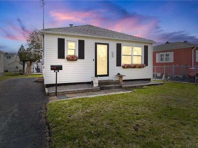 108 Hazel Ave, East Syracuse, NY 13057