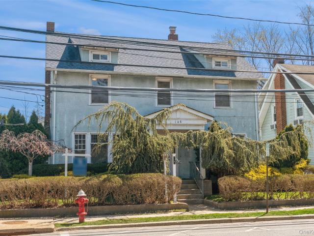 108 Hempstead Ave, Lynbrook, NY 11563 | MLS #980781 | Compass