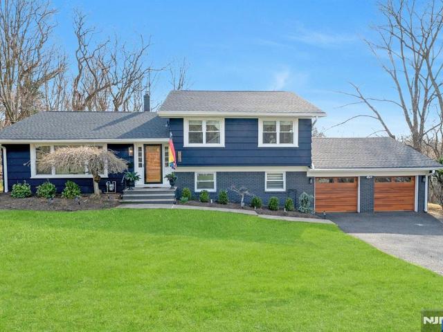 108 Hendrickson