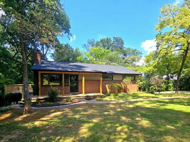 108 Hickory Dr, Maryville, TN 37804
