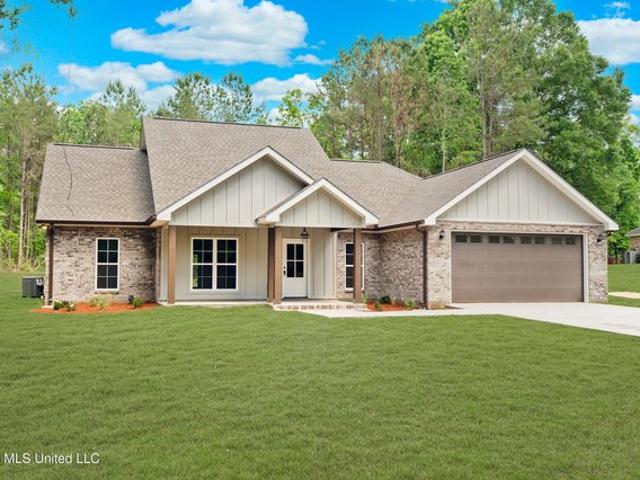 108 Hickory Ridge Dr, Picayune, MS 39466